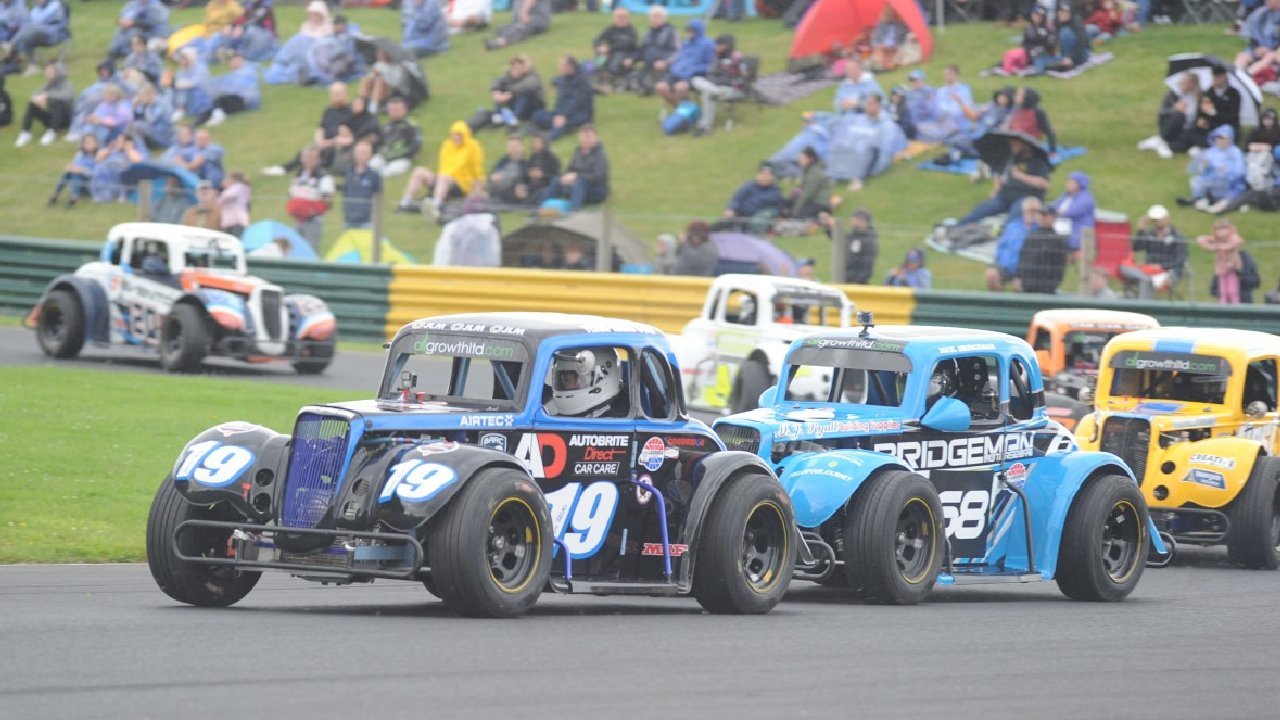 Mills Takes First Elite Cup Win and Storms Into Points Lead at Croft ...