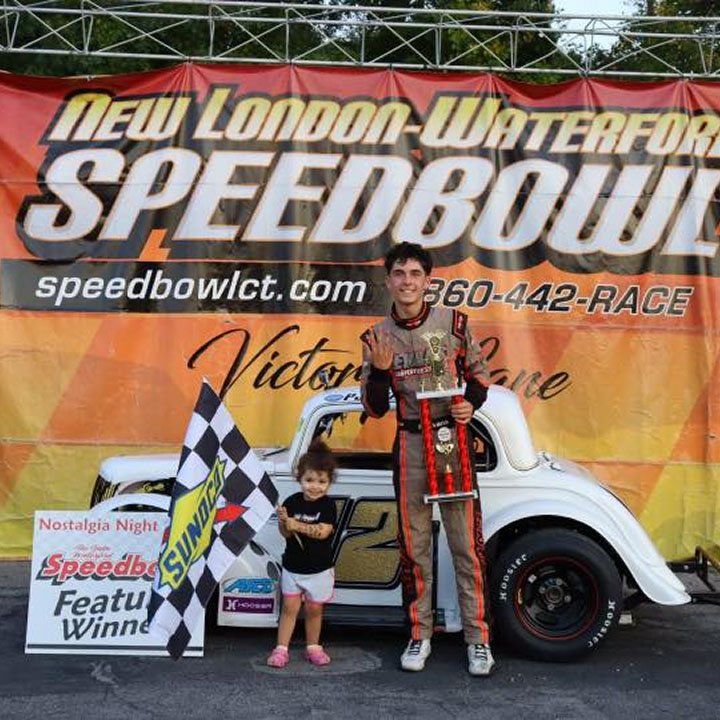 PJ Evans Wins New London-Waterford Speedbowl Legend Car Fall Classic ...